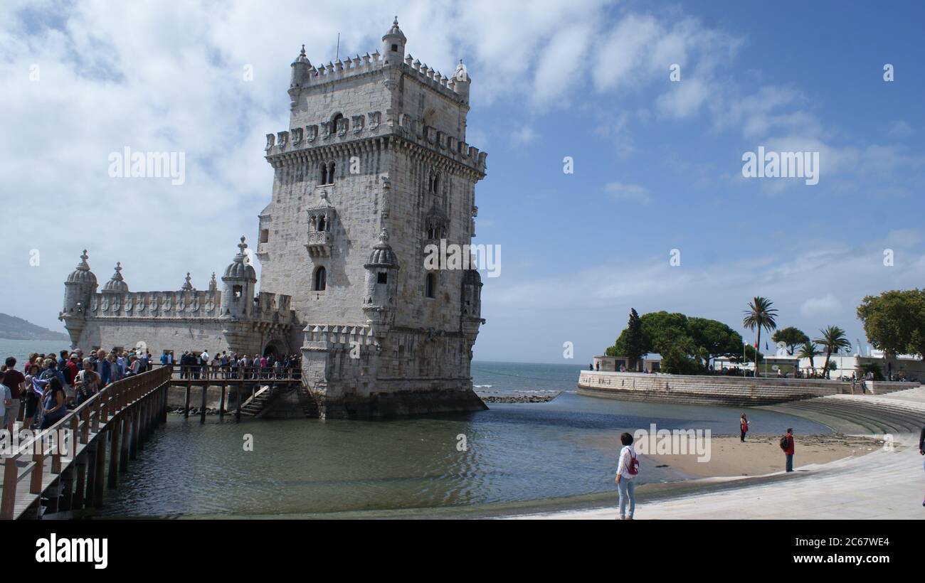 Architecture of Lisbon, the Portuguese capital. Wonderful old buildings ...