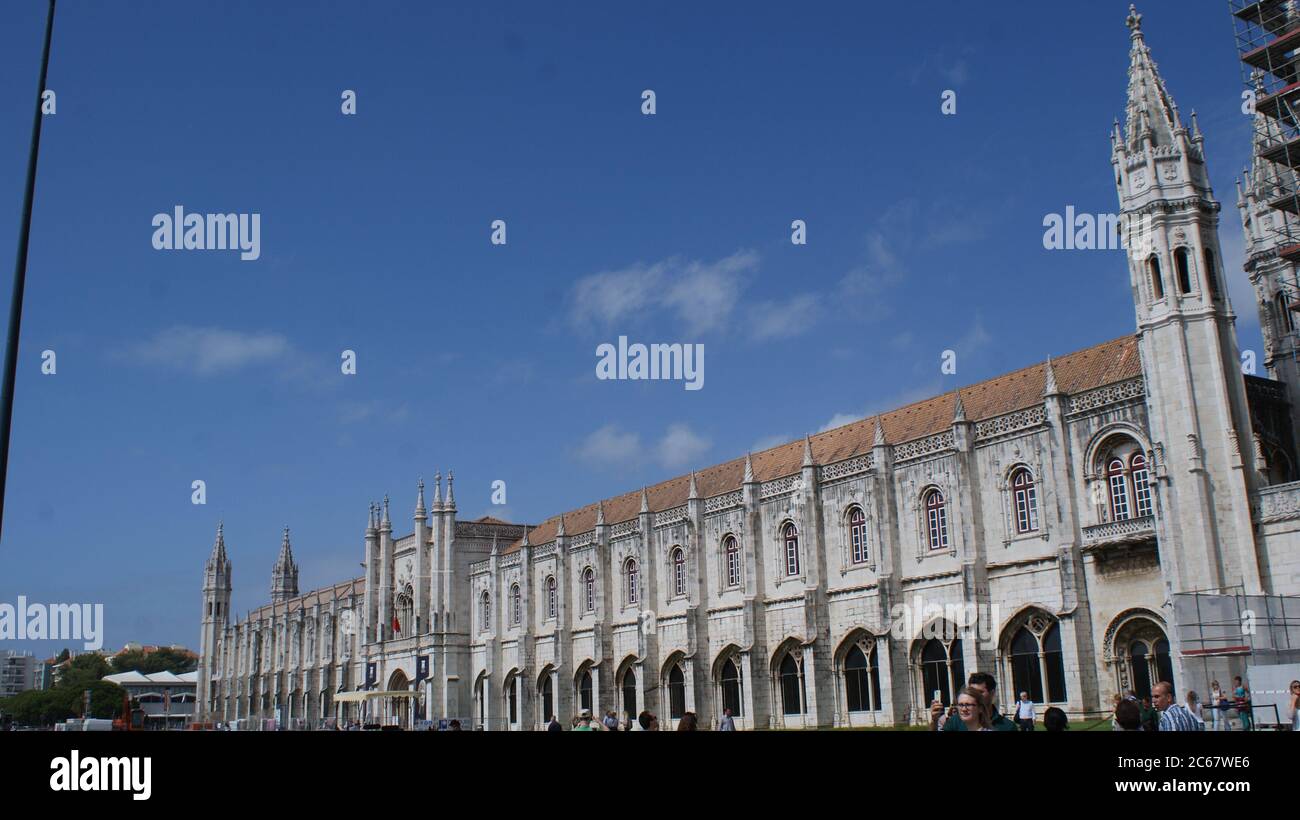 Architecture of Lisbon, the Portuguese capital. Wonderful old buildings ...