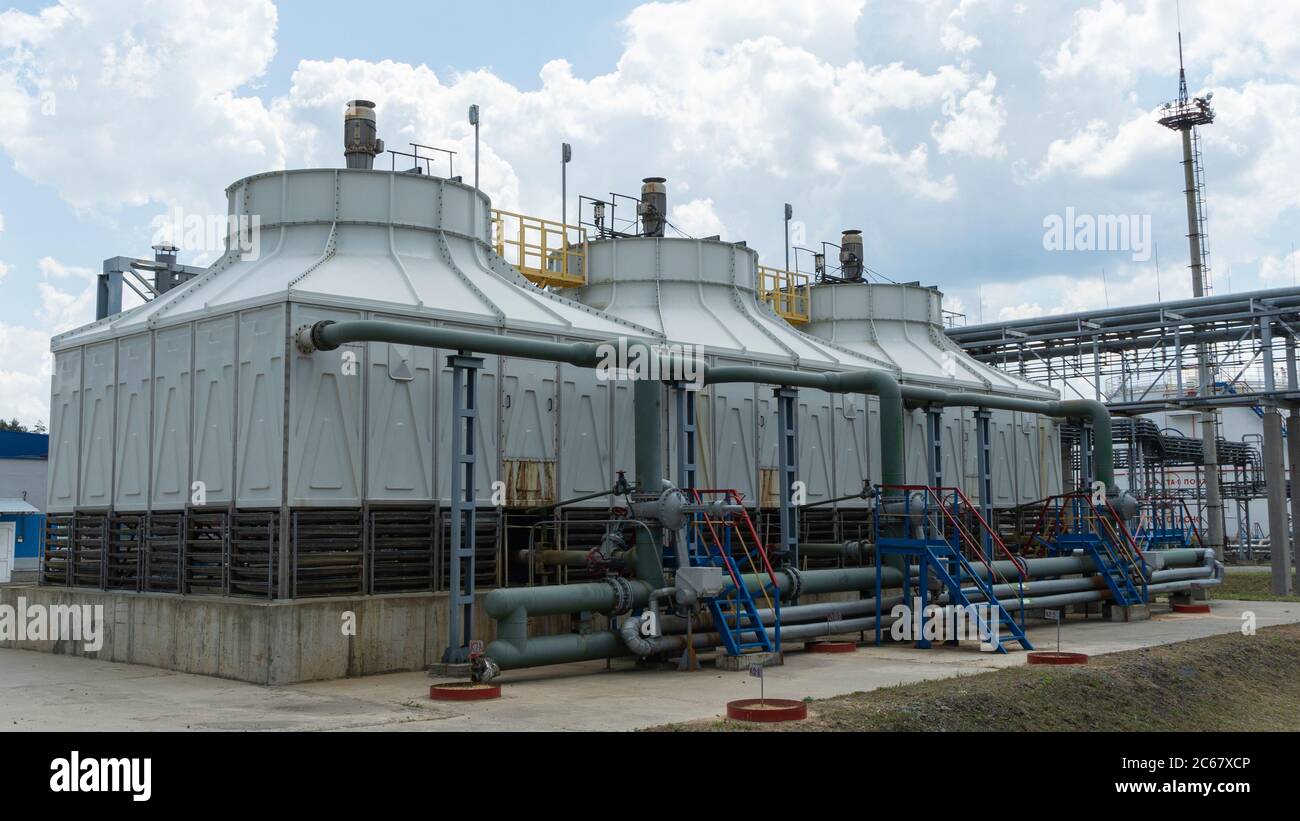 Distillation Column High Resolution Stock Photography and Images - Alamy