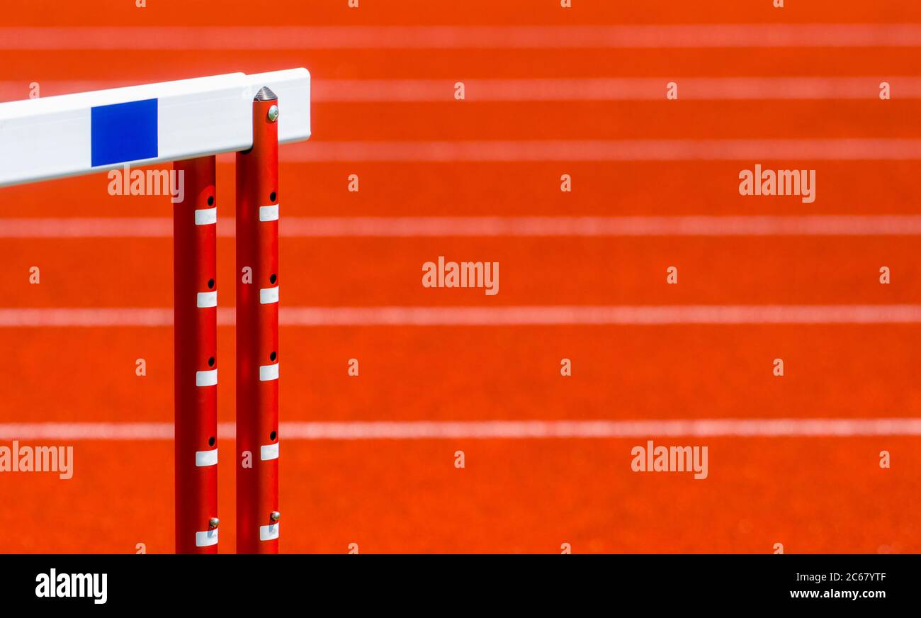 Oval running track hi-res stock photography and images - Alamy