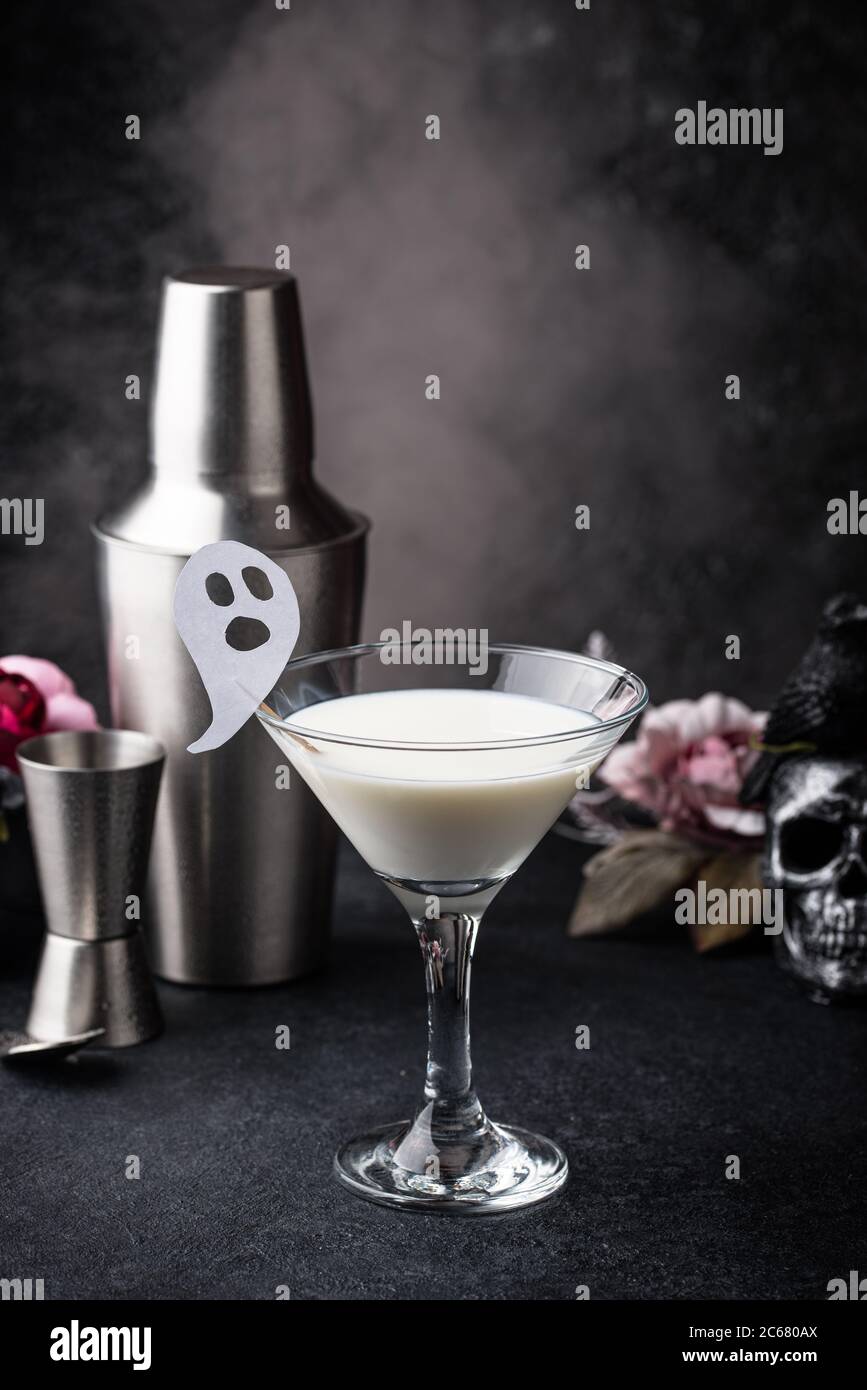 Halloween drink Liquid ghost. Coconut cocktail Stock Photo - Alamy