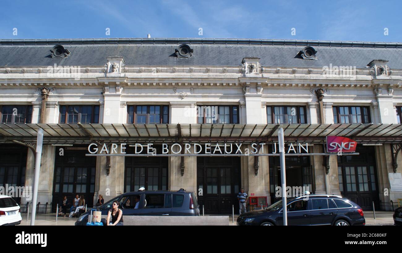 France, stunning vintage Bordeaux. Gorgeous architecture, interesting ...