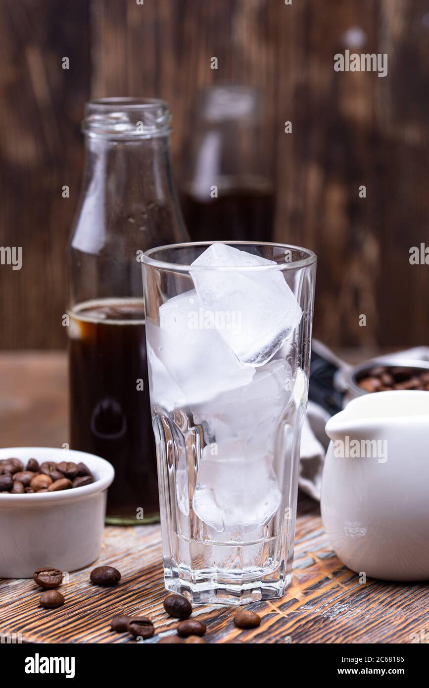 Food glass cold brew hi-res stock photography and images - Alamy