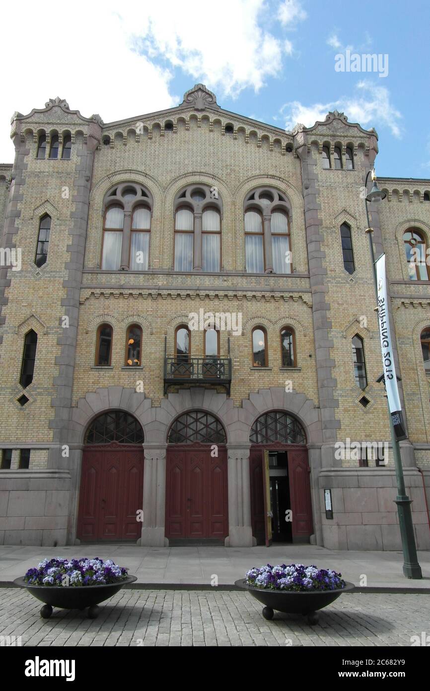 Beautiful Norwegian city of Oslo. Walking through the parks ...