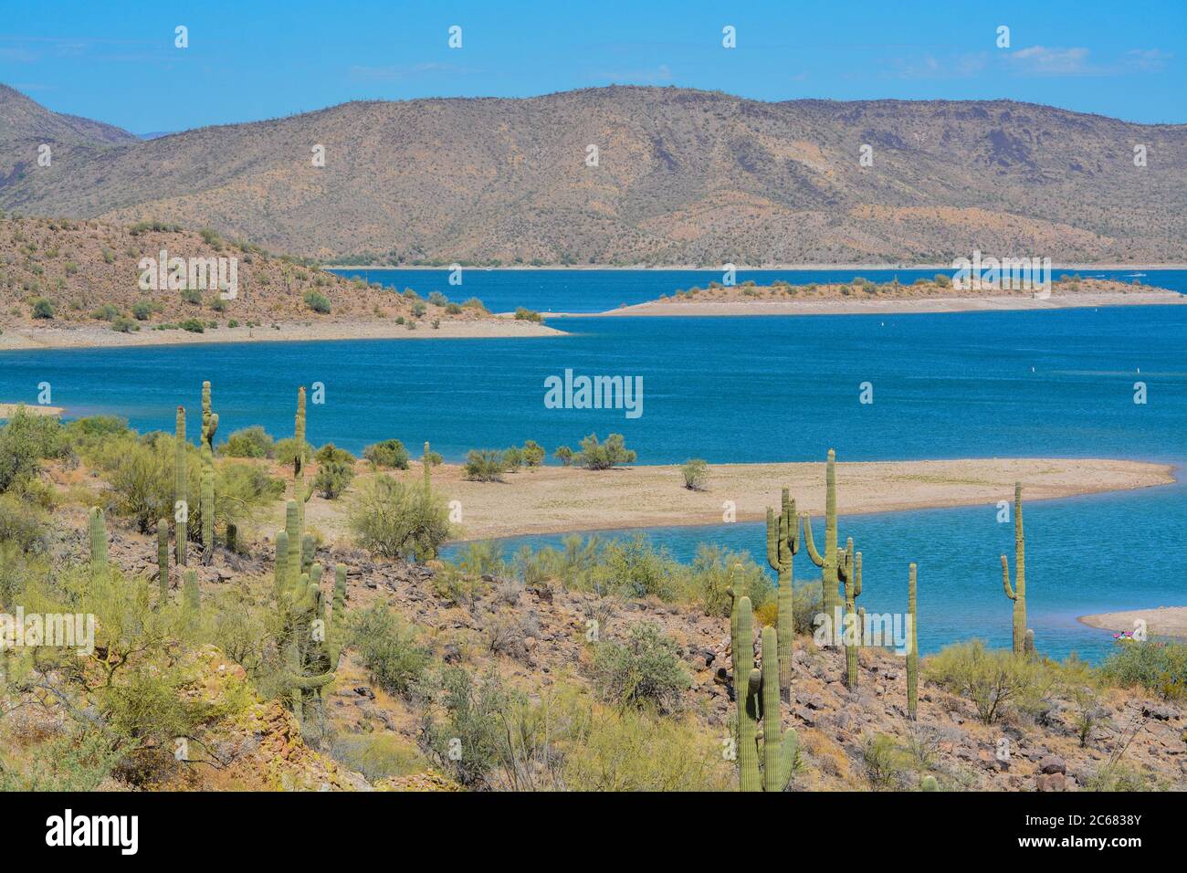 View of Lake Pleasant in Lake Pleasant Regional Park, Sonoran Desert ...