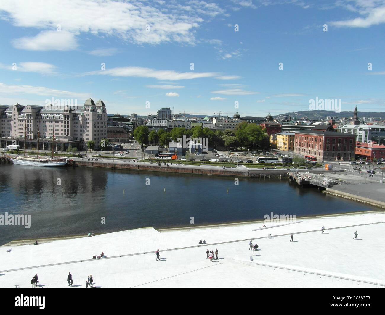 Beautiful Norwegian city of Oslo. Walking through the parks ...