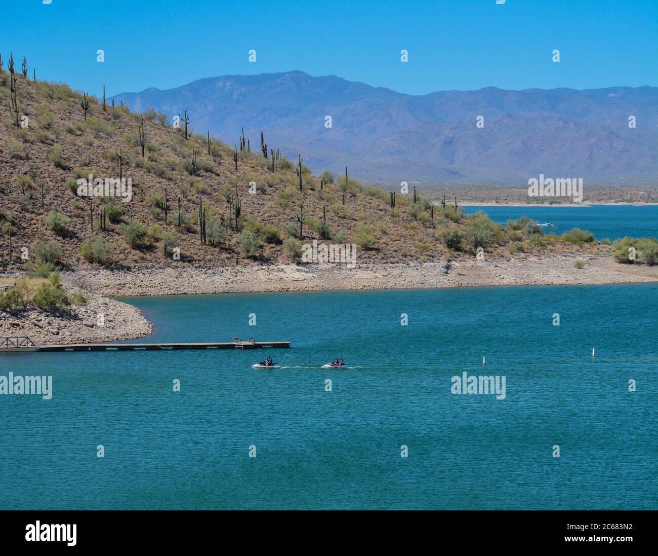 View of Lake Pleasant in Lake Pleasant Regional Park, Sonoran Desert ...