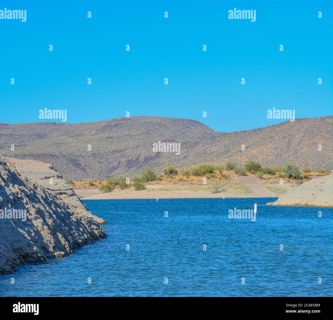View of Lake Pleasant in Lake Pleasant Regional Park, Sonoran Desert ...