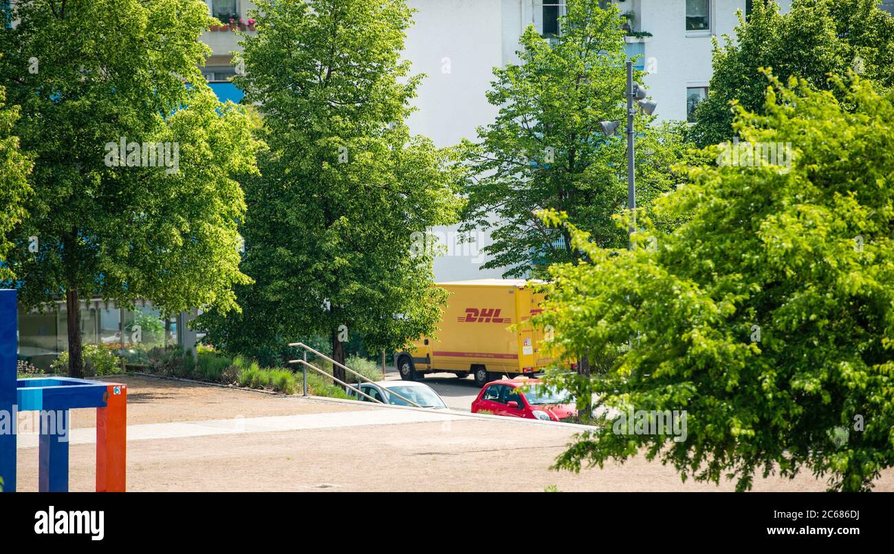 Dhl employees hi-res stock photography and images - Alamy