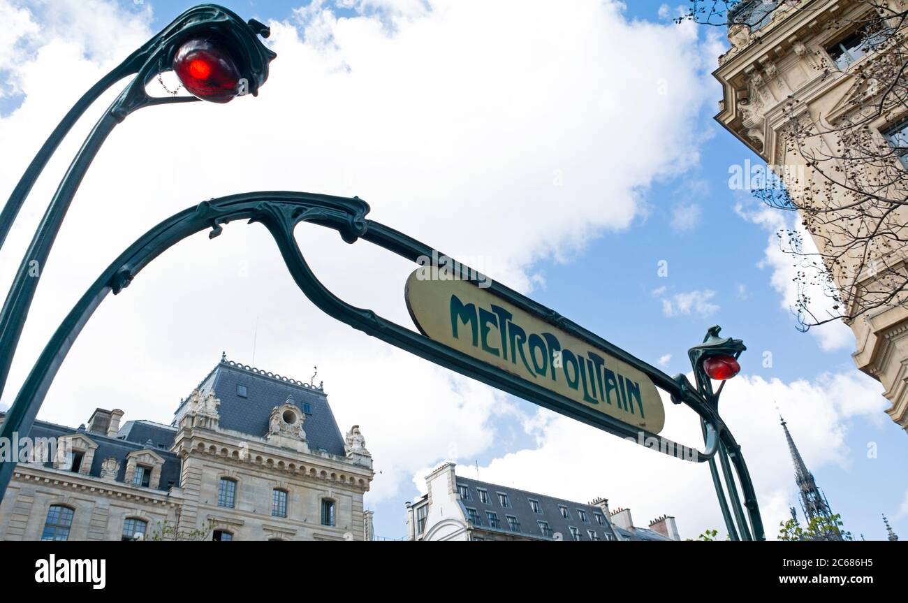 Cite metro station sign, Paris, France Stock Photo - Alamy