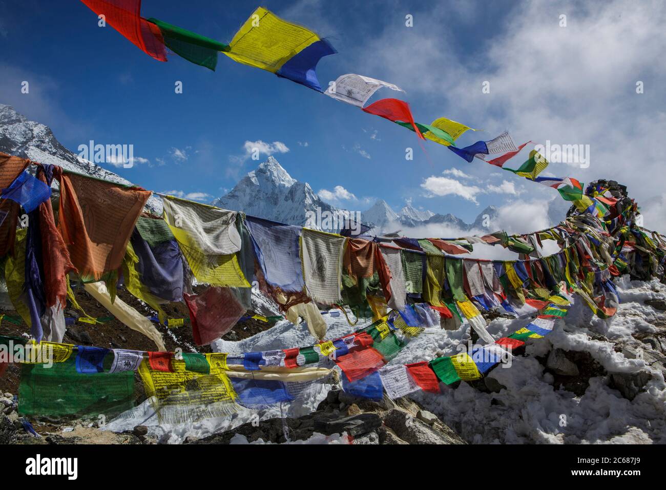 Prayer flags in front of Ama Dablam in Nepal's Khumbu Valley Stock ...