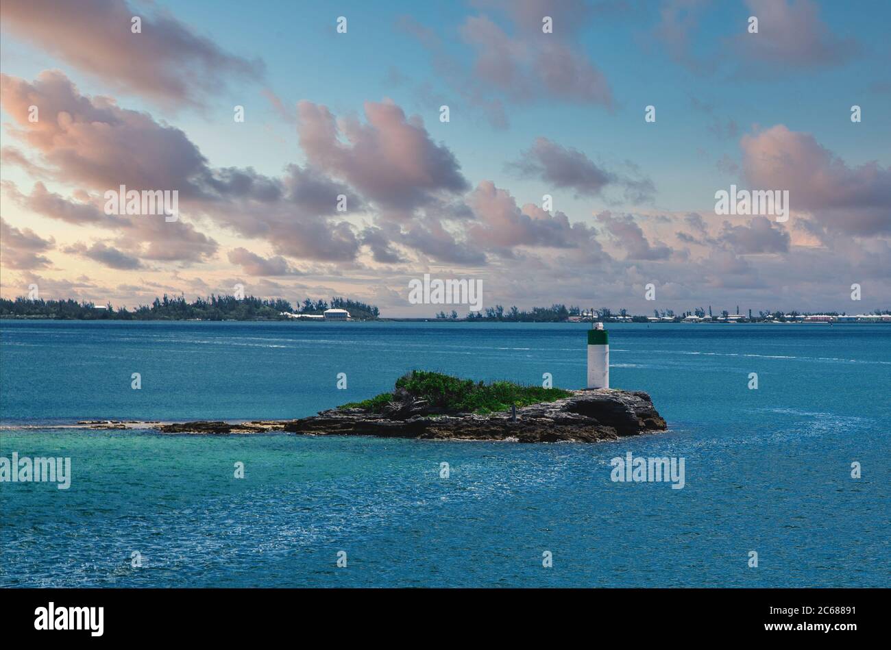 Beacon in Bay of Bermuda at Dusk Stock Photo - Alamy