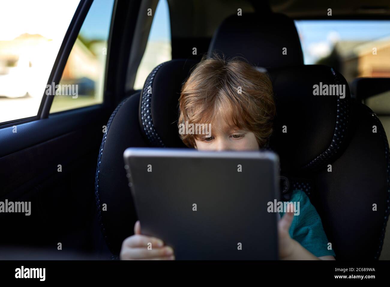 Car screen child hi-res stock photography and images - Alamy