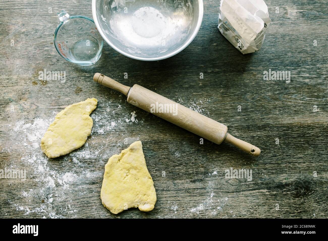 Making dinner dad hi-res stock photography and images - Alamy