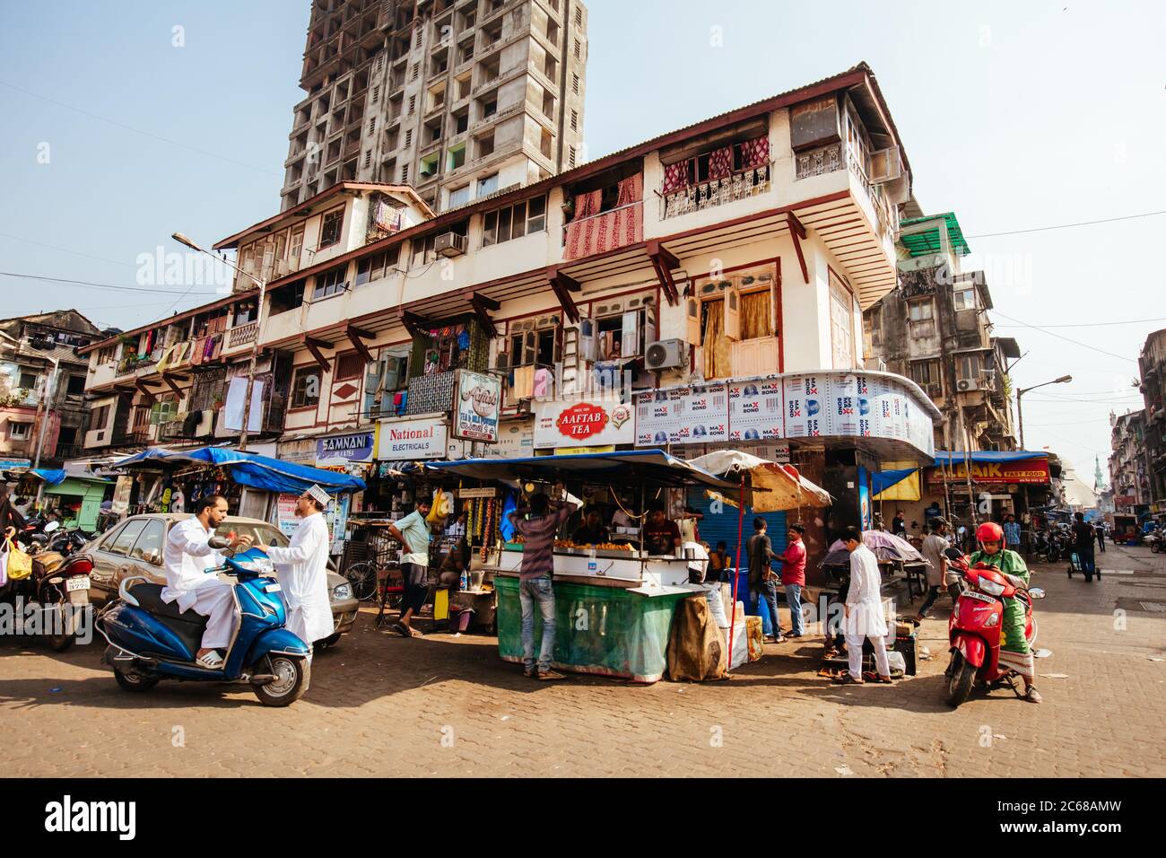Mumbai india chor bazaar hi-res stock photography and images - Alamy