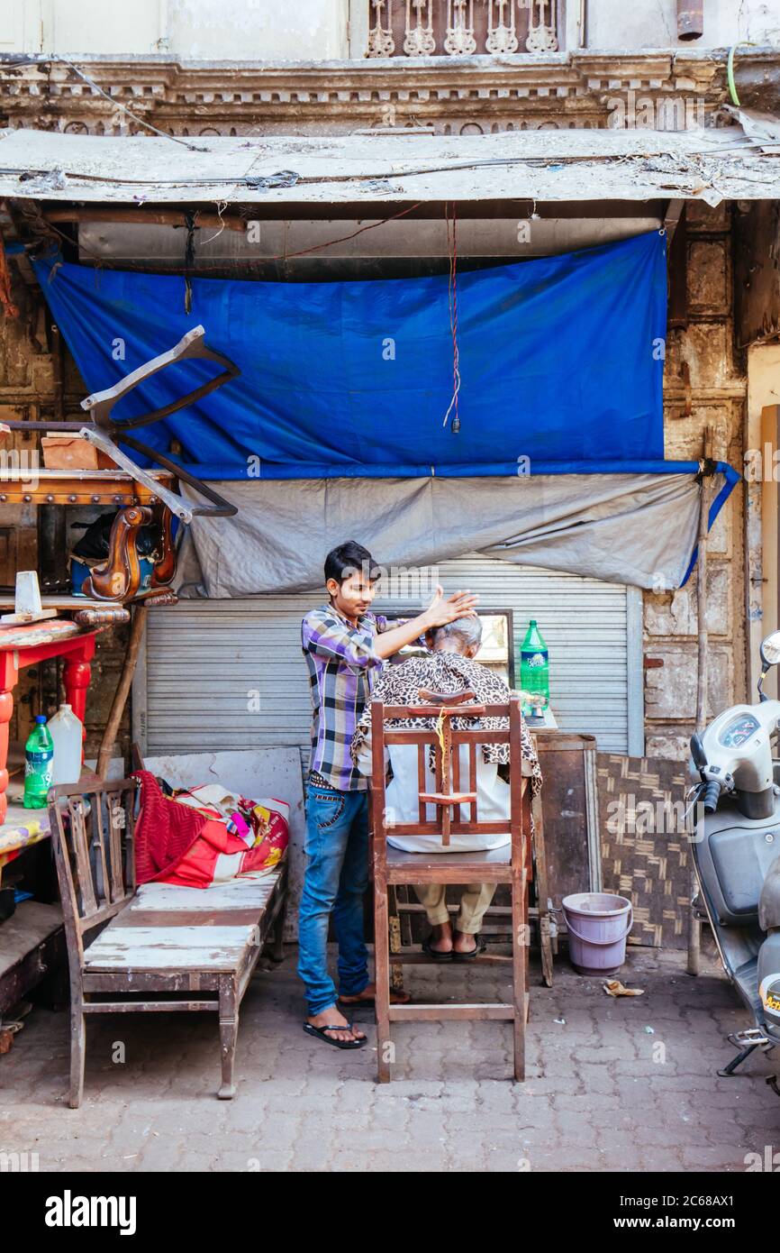 Chor Bazaar in Mumbai India Stock Photo - Alamy