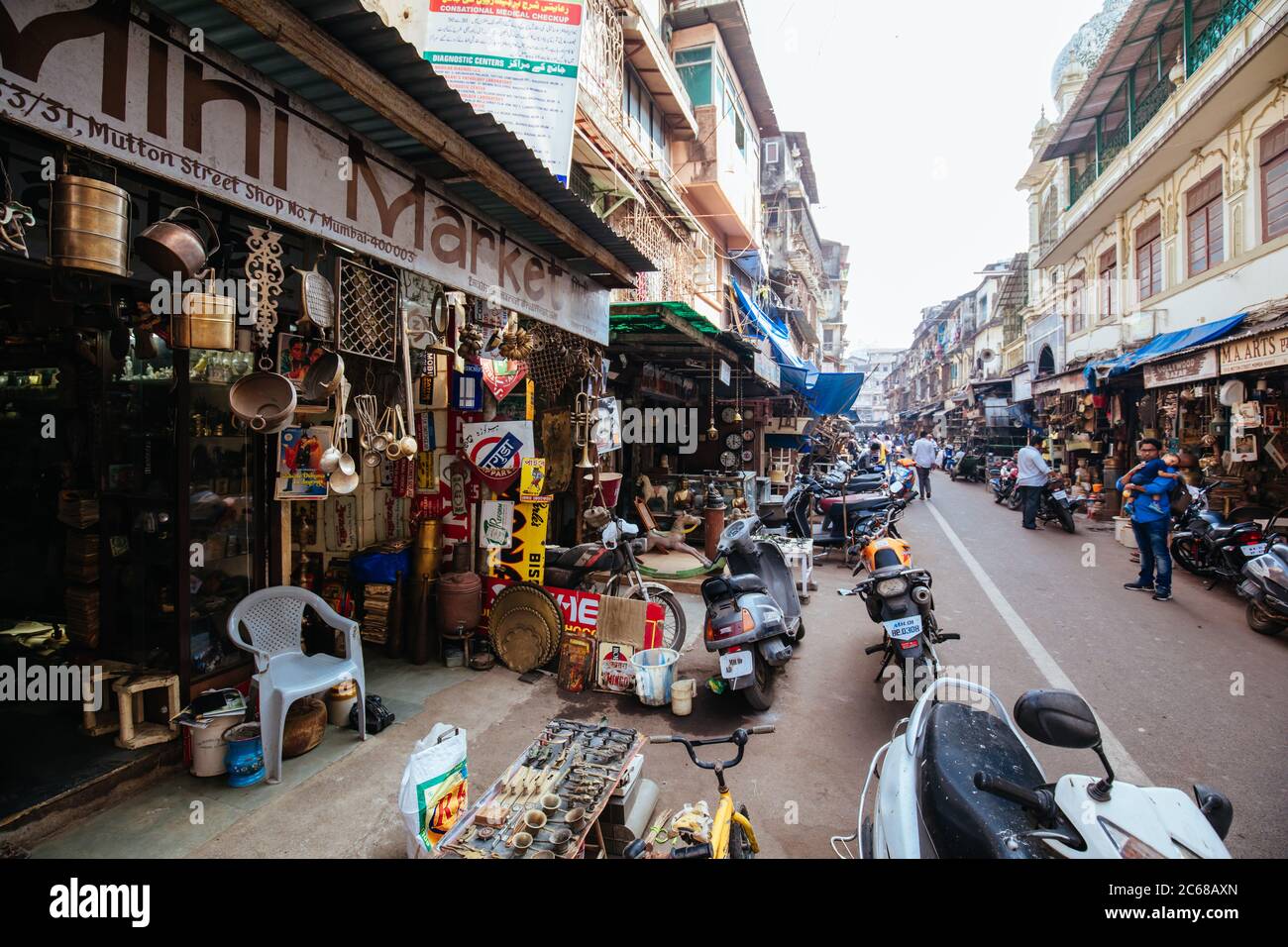 Chor Bazaar in Mumbai India Stock Photo - Alamy