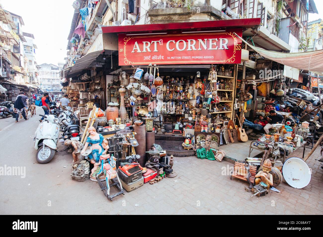 Mumbai india chor bazaar hi-res stock photography and images - Alamy
