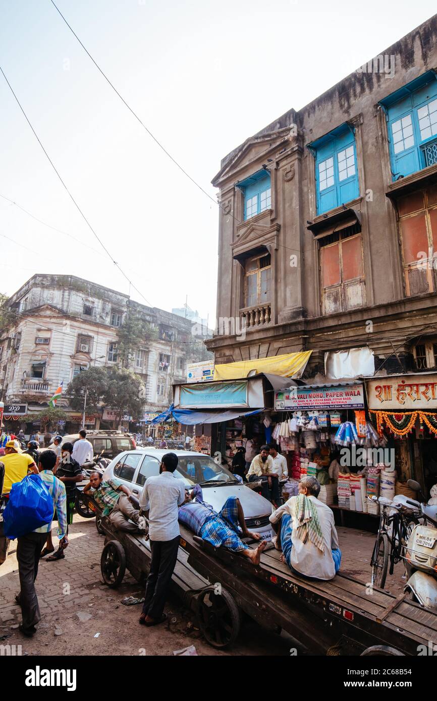 Chor Bazaar in Mumbai India Stock Photo - Alamy
