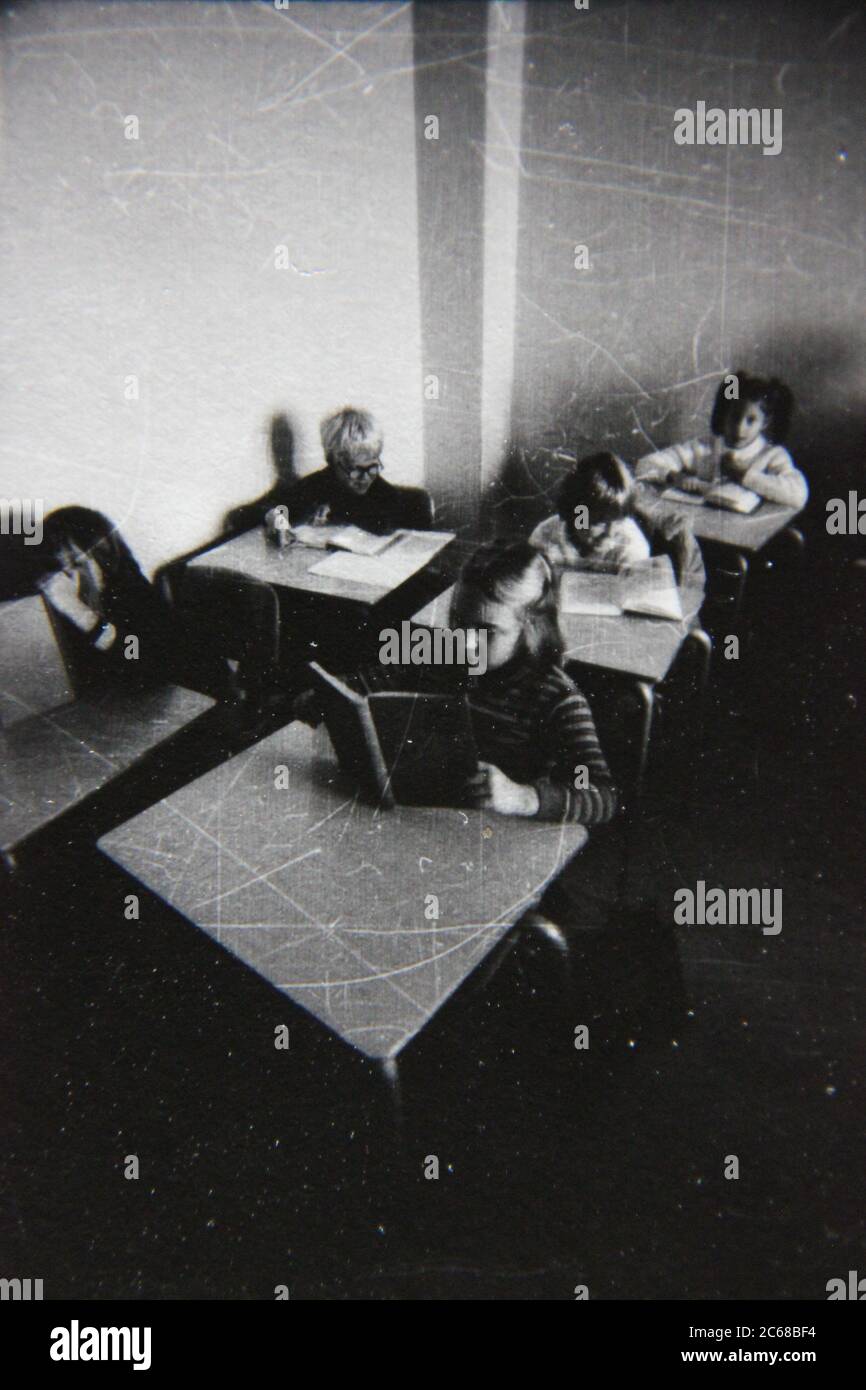 Students environment 1970s hi-res stock photography and images - Alamy