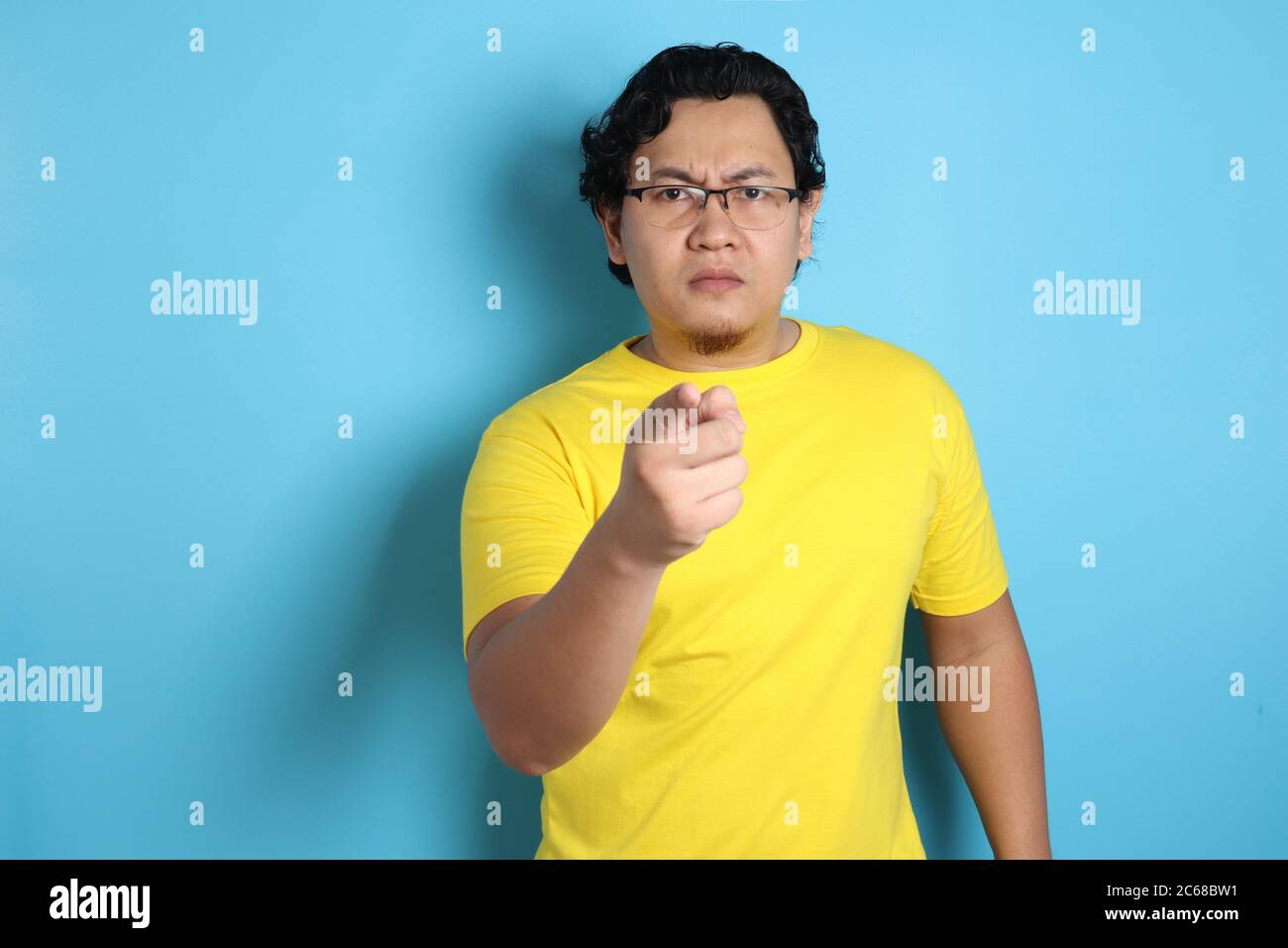 Angry facial expression hi-res stock photography and images - Alamy