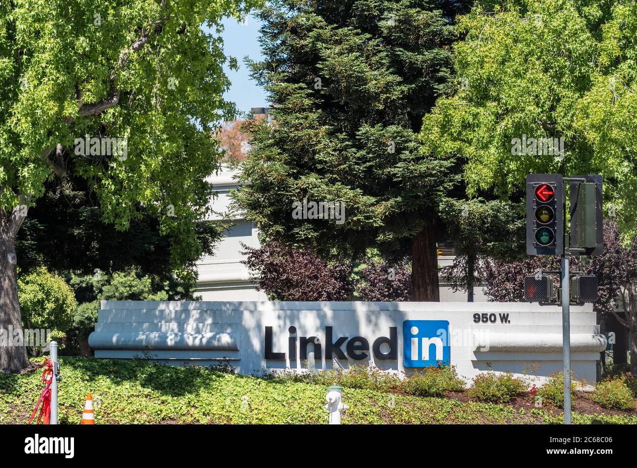 July 5, 2020 Sunnyvale / CA / USA - LinkedIn headquarters in Silicon ...