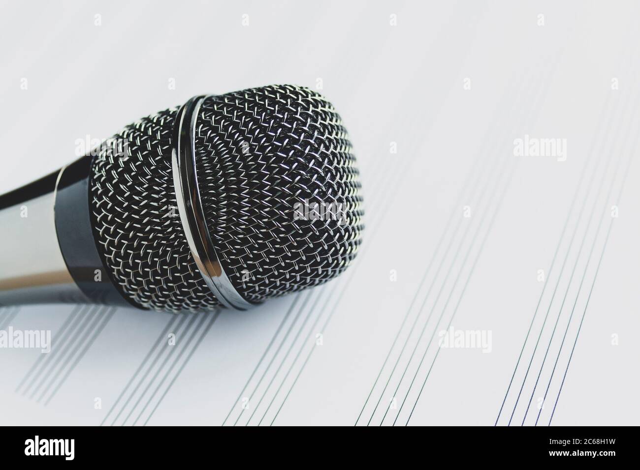 Vocal performance notation hi-res stock photography and images - Alamy