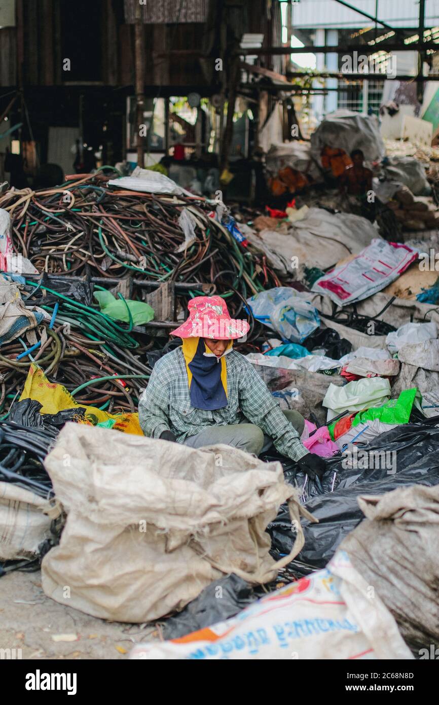 Poor working environment hi-res stock photography and images - Alamy