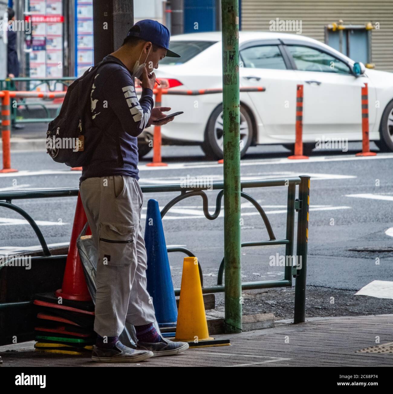 Man cigarette in japan hi-res stock photography and images - Alamy