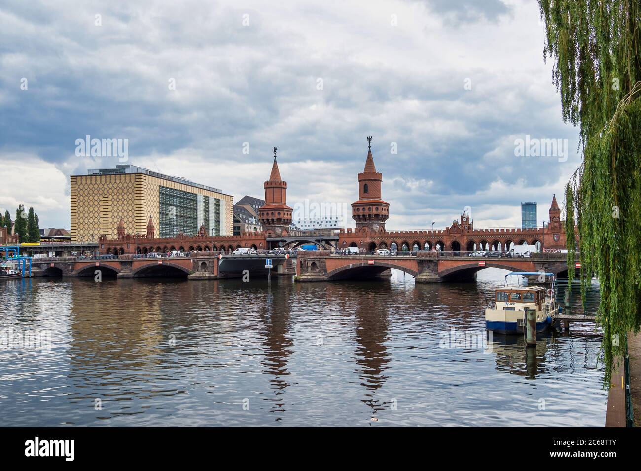 Oberbaumbrucke across the Spree, the longest bridge of Berlin in ...