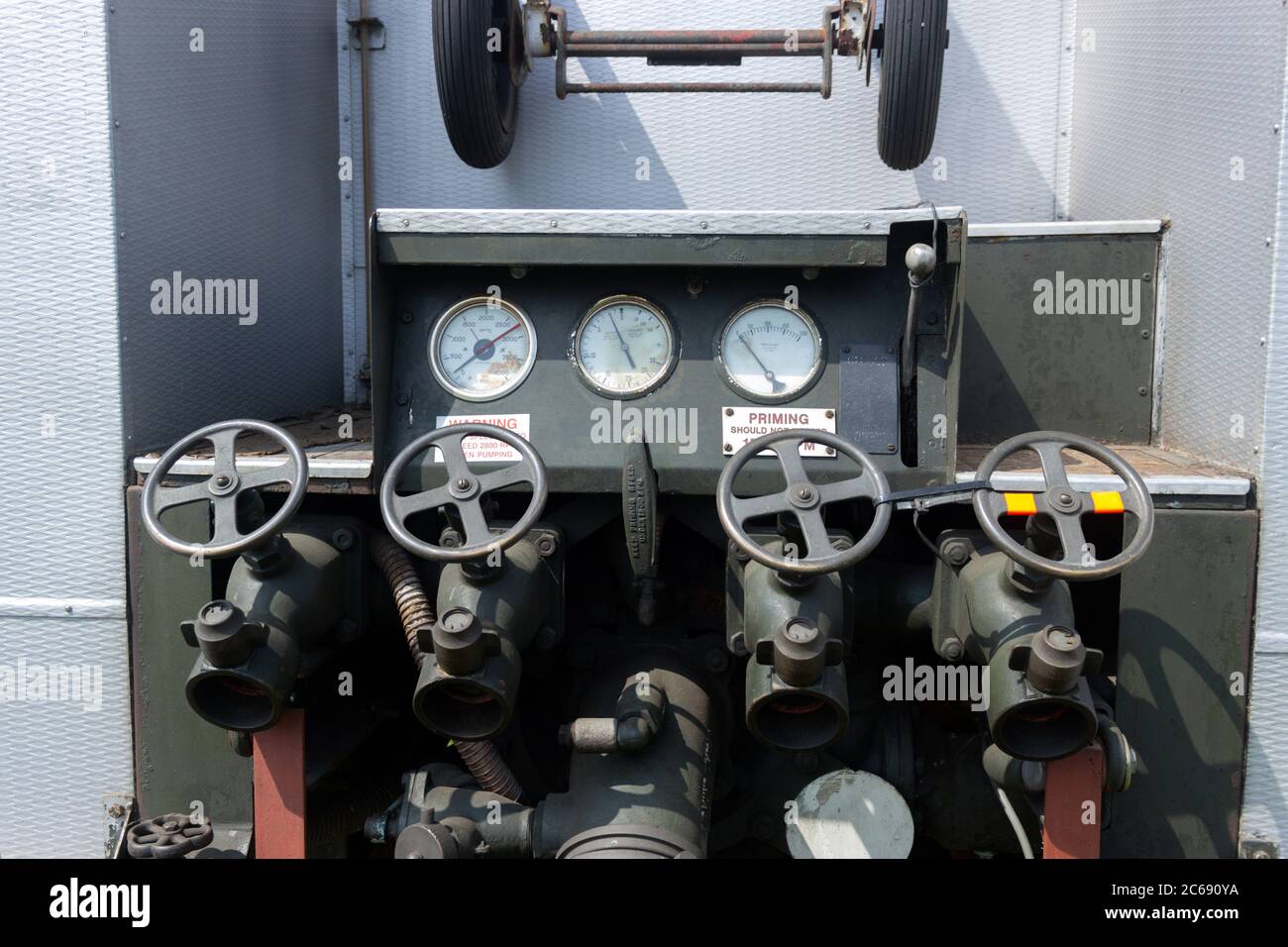 Green goddess fire engine hi-res stock photography and images - Alamy