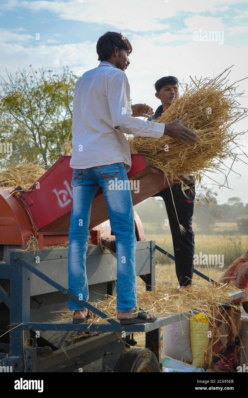 Grain separating machine hi-res stock photography and images - Alamy
