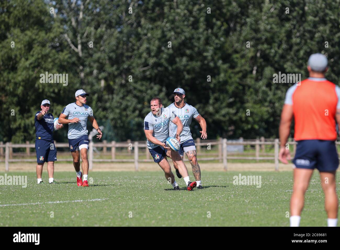 Italy rugby team captain hi-res stock photography and images - Alamy
