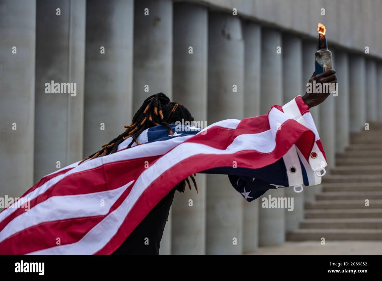 Protest banner racism police car hi-res stock photography and images ...