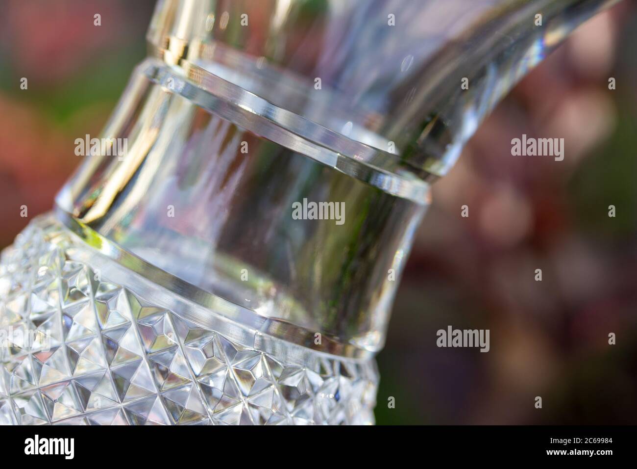 Lead crystal texture abstract with beautiful light reflecting diamond ...