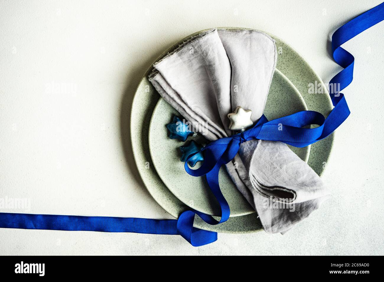 Overhead view of a rustic table setting Stock Photo - Alamy
