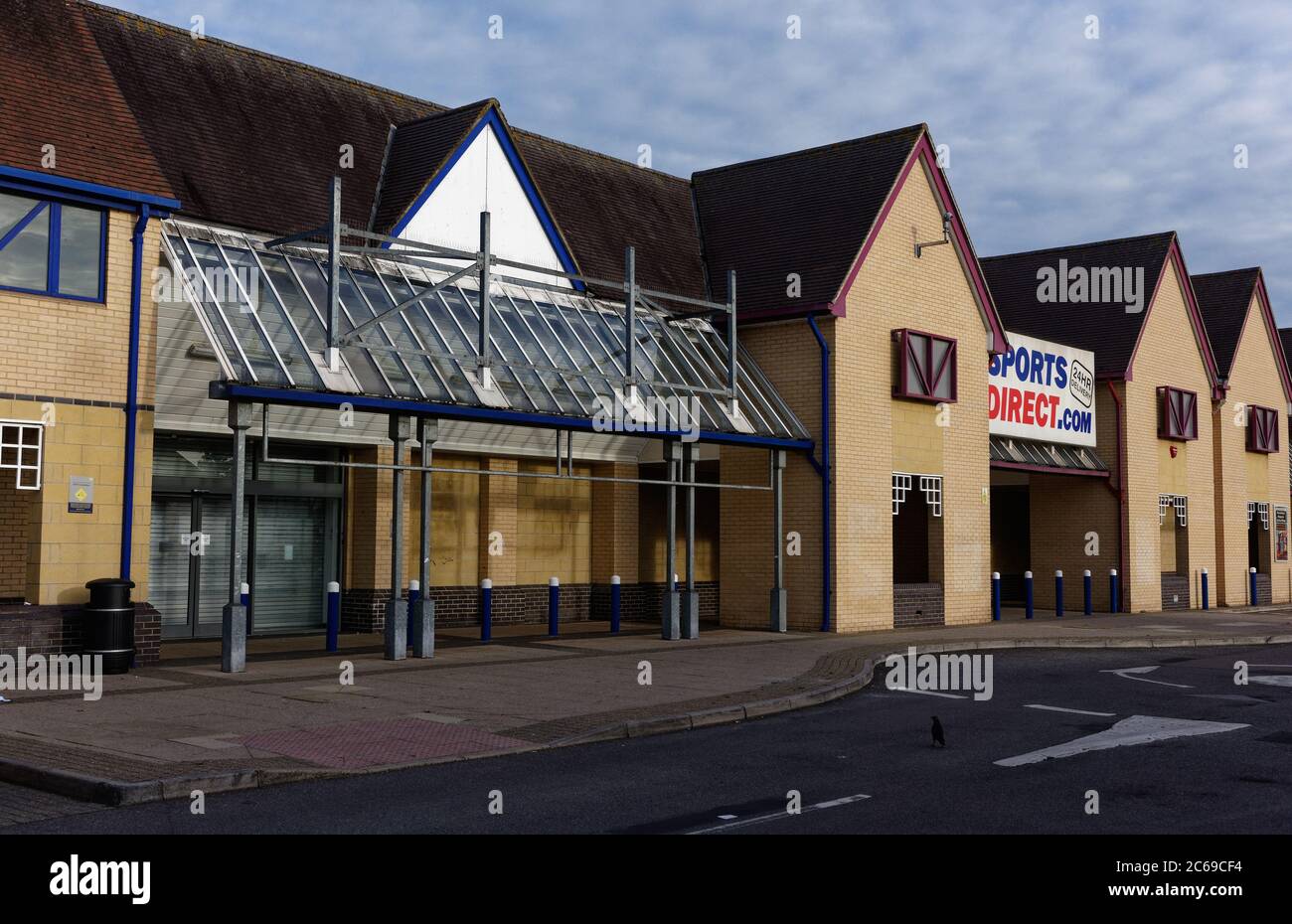 The empty space in a row of shops where a Currys electronics store was ...