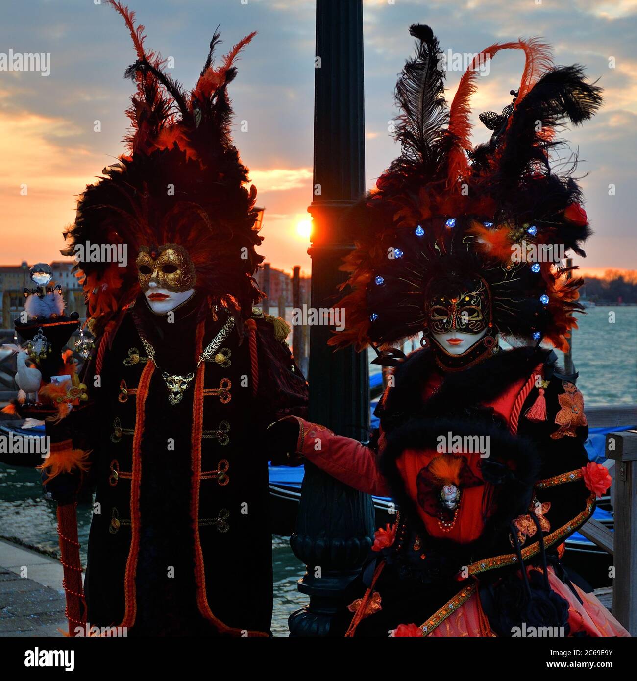 Venice carnival sun costume hi-res stock photography and images - Alamy