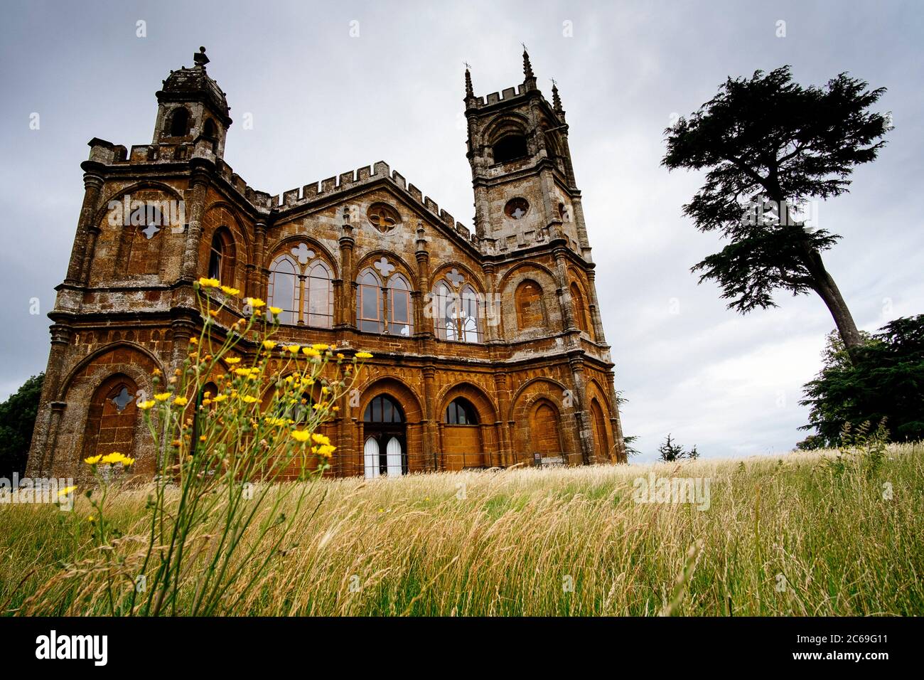 The Gothic Temple at National Trust Stowe Stock Photo - Alamy