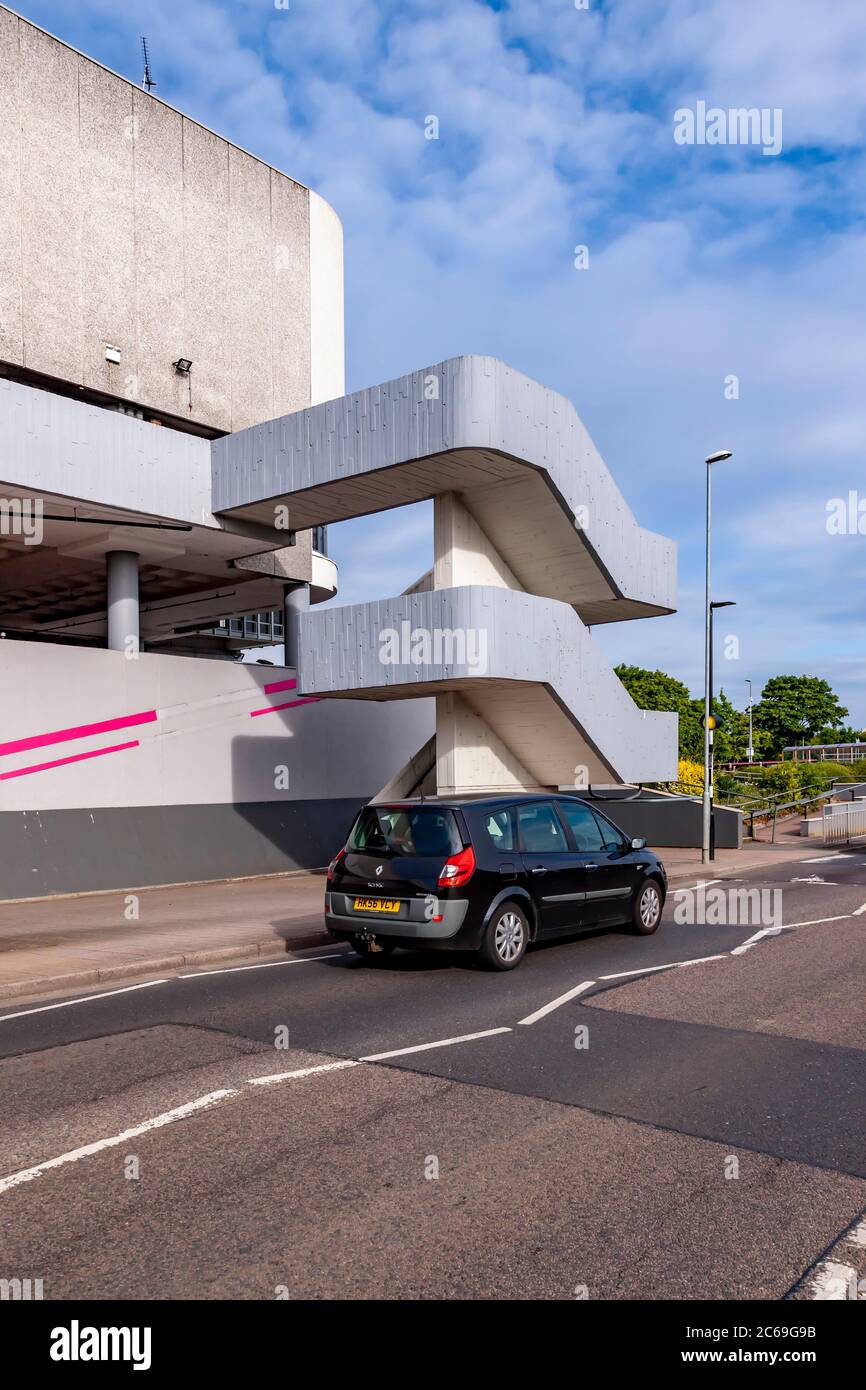 Billing Brook road, and edge of Western Favell Shopping Centre of ...