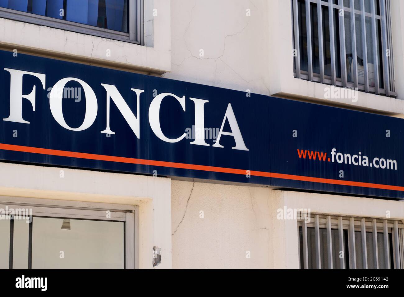 Foncia logo hi-res stock photography and images - Alamy