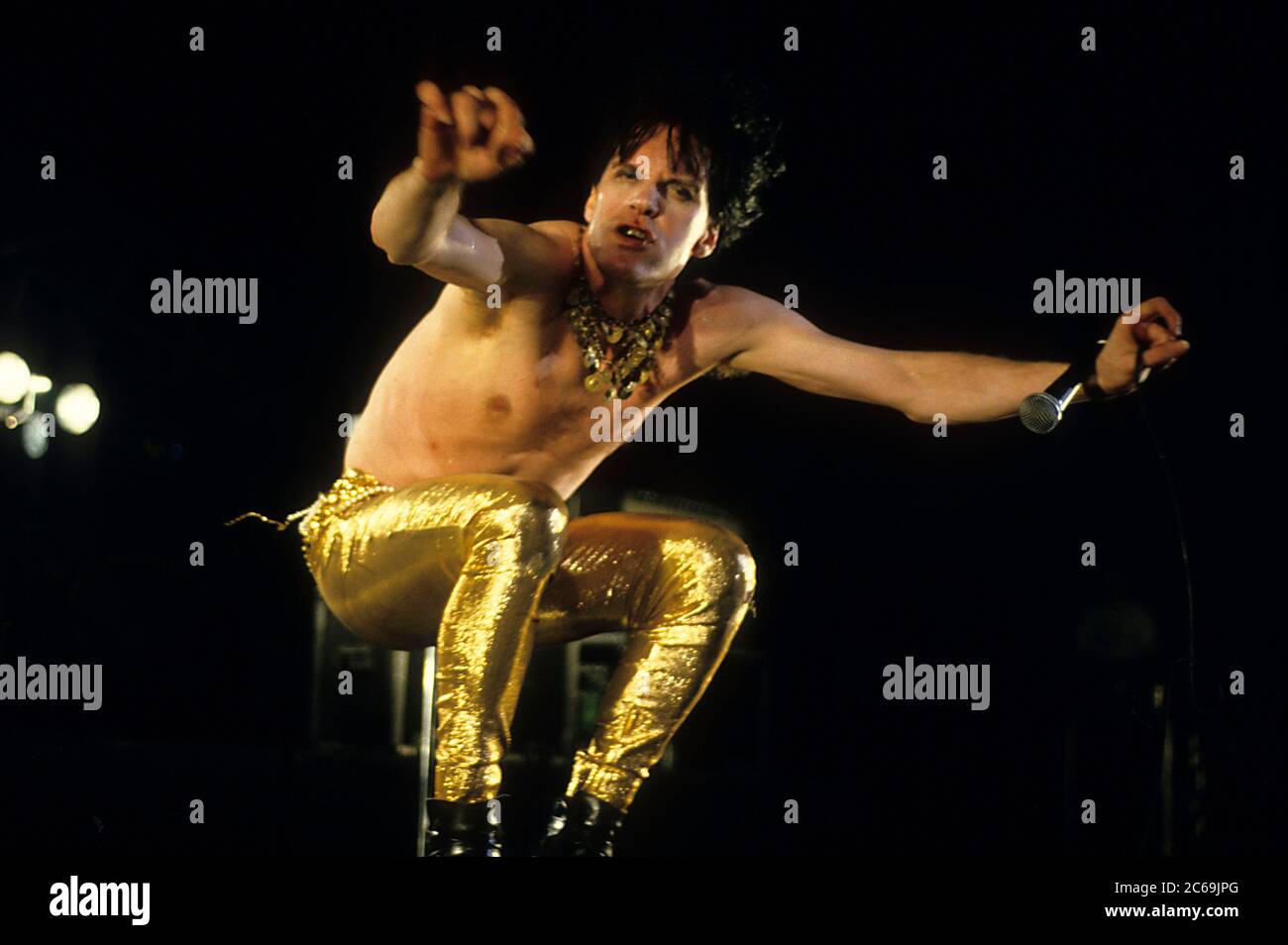Lux Interior from The Cramps live at Hammerswithh Odeon. London, March ...
