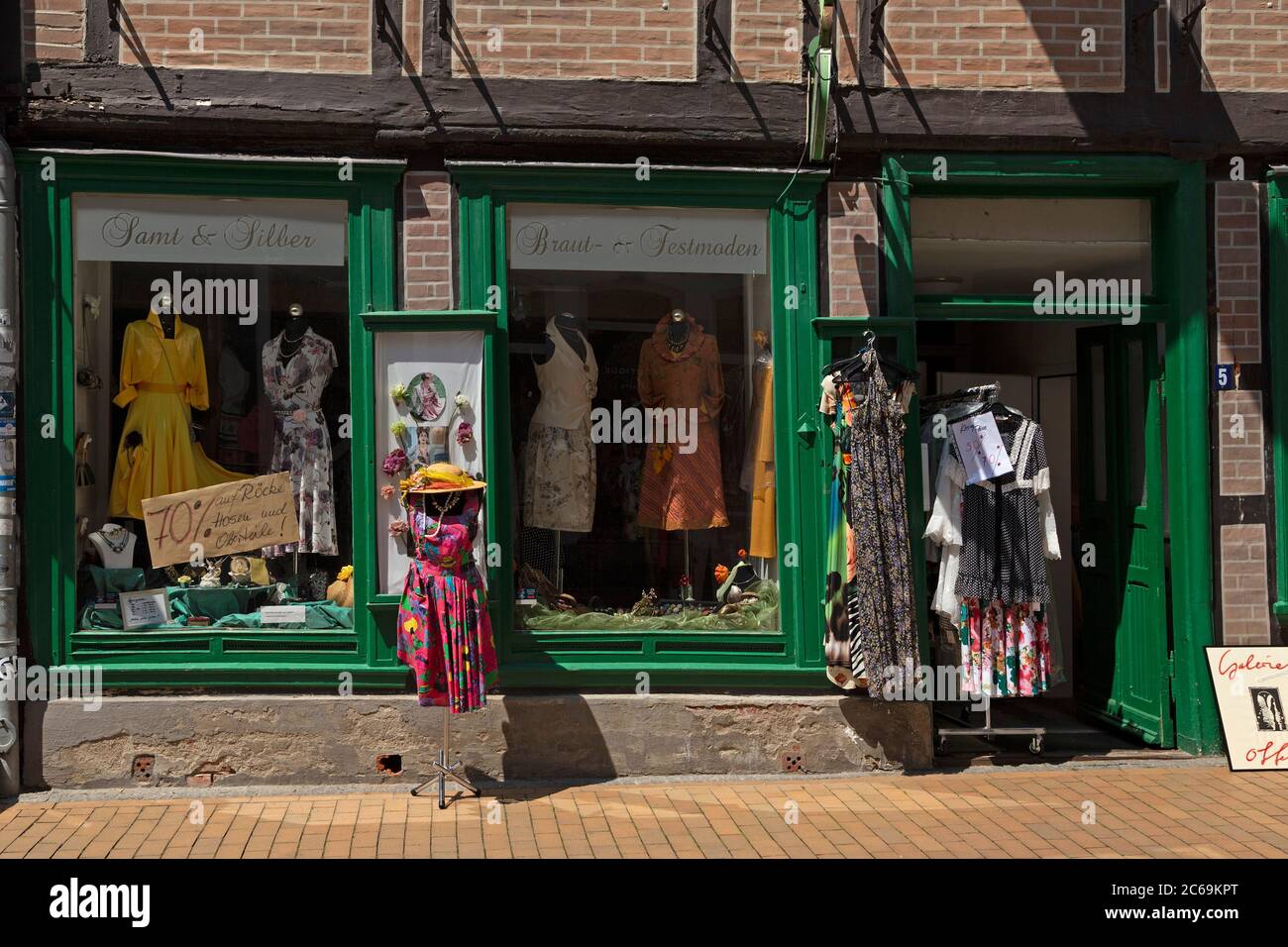 Old west and clothing hi-res stock photography and images - Alamy