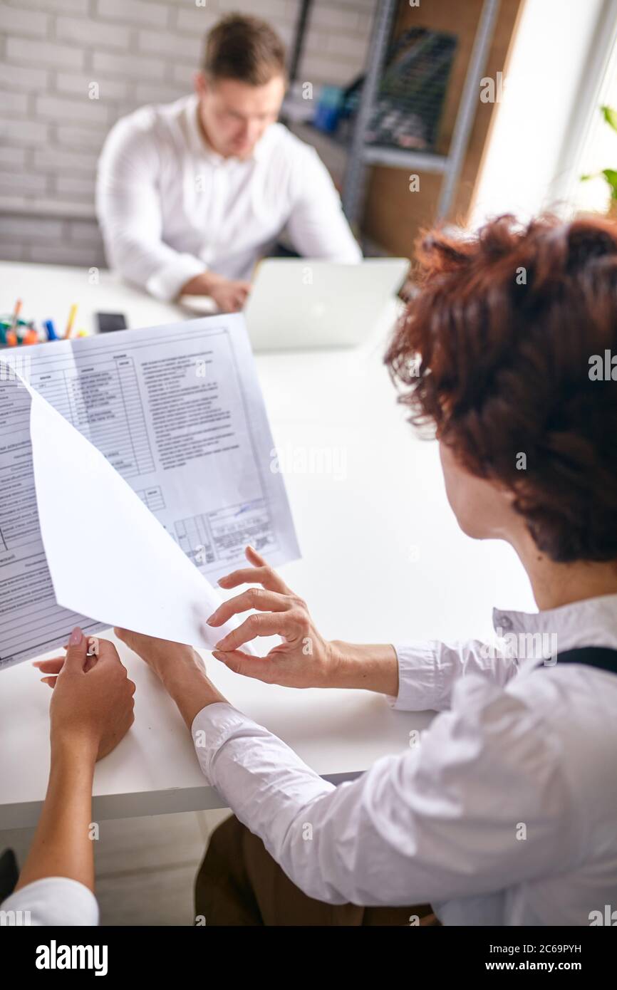 Work instruction hi-res stock photography and images - Alamy