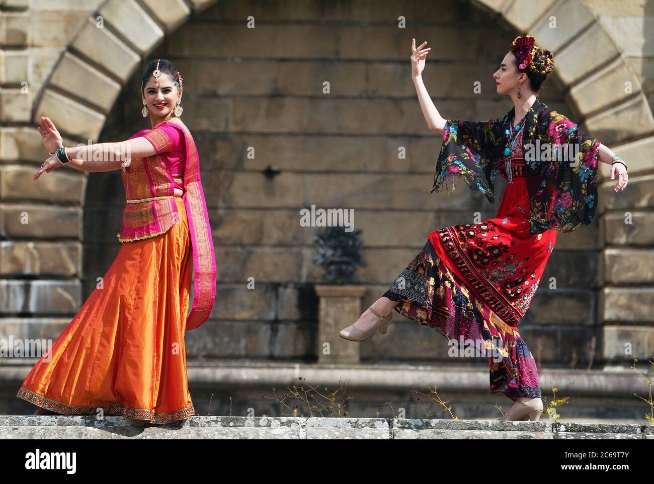 The two fridas hi-res stock photography and images - Alamy