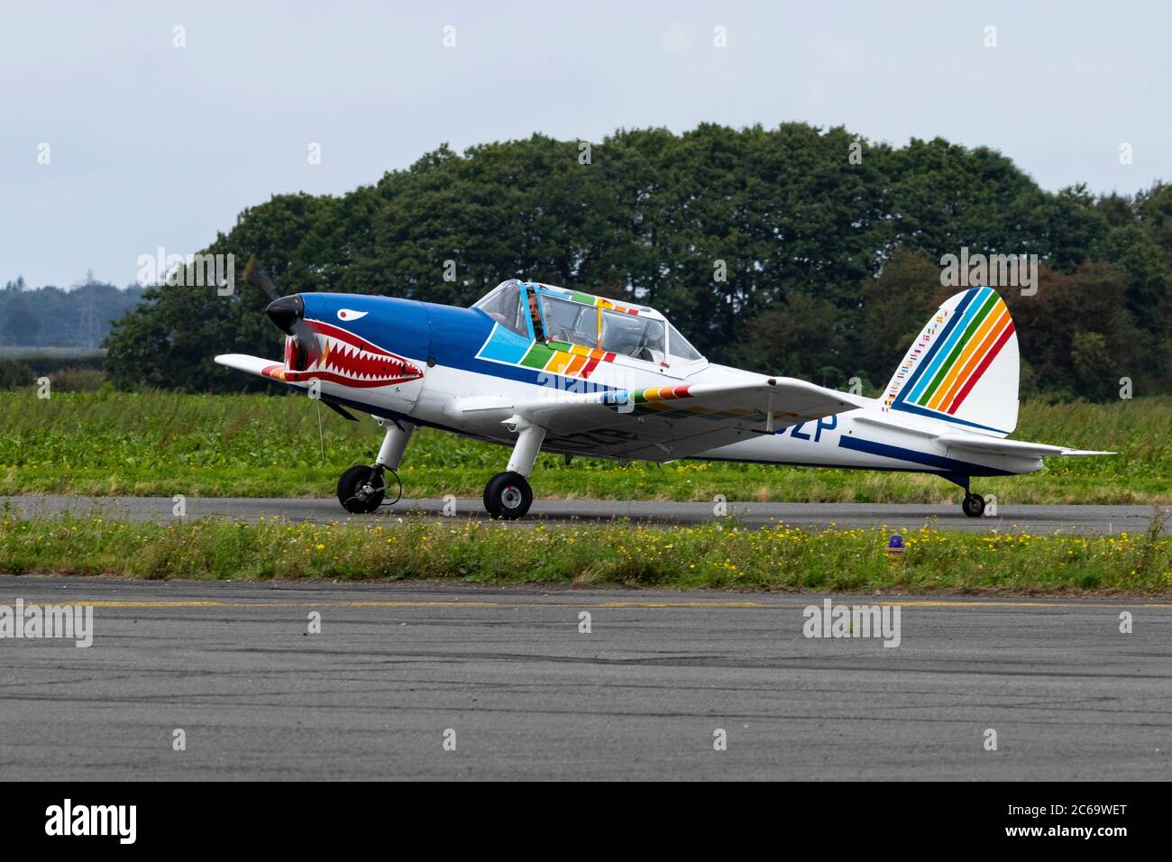 De Havilland (Canada) DHC-1 Chipmunk 22A G-AOZP Stock Photo - Alamy