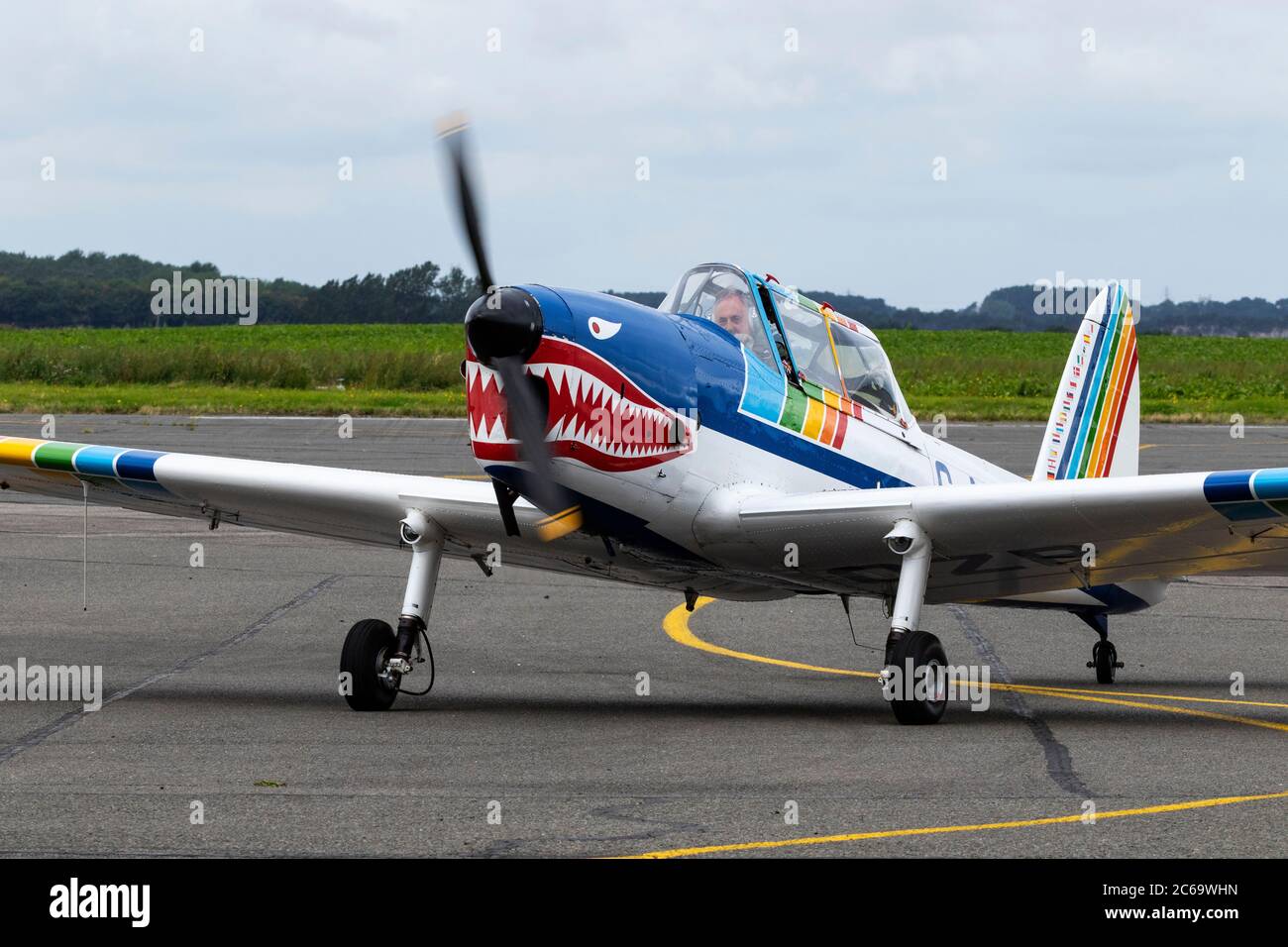 De Havilland (Canada) DHC-1 Chipmunk 22A G-AOZP Stock Photo - Alamy
