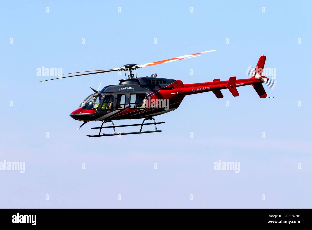 Bell 407 helicopter aircraft aviation hi-res stock photography and ...