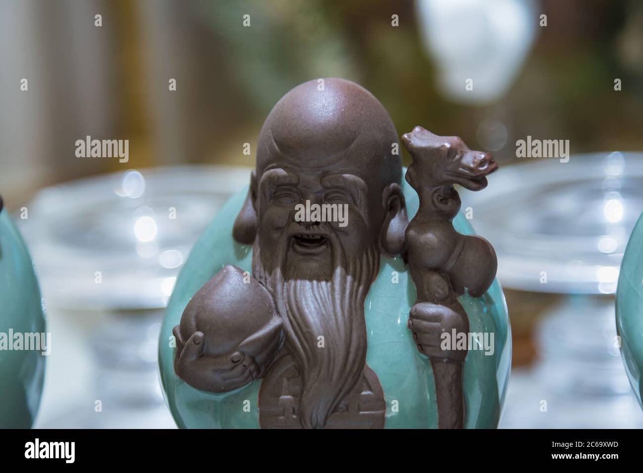 Good fortune chinese statue hi-res stock photography and images - Alamy