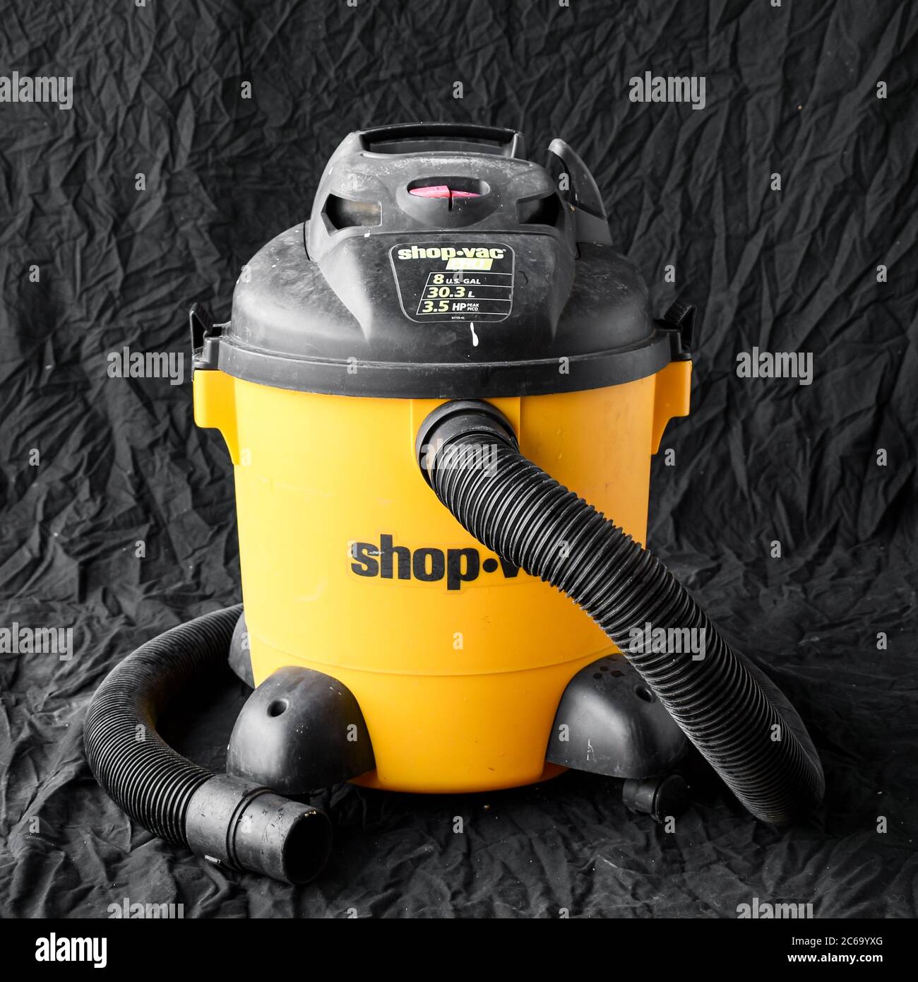 Shop vac hi-res stock photography and images - Alamy